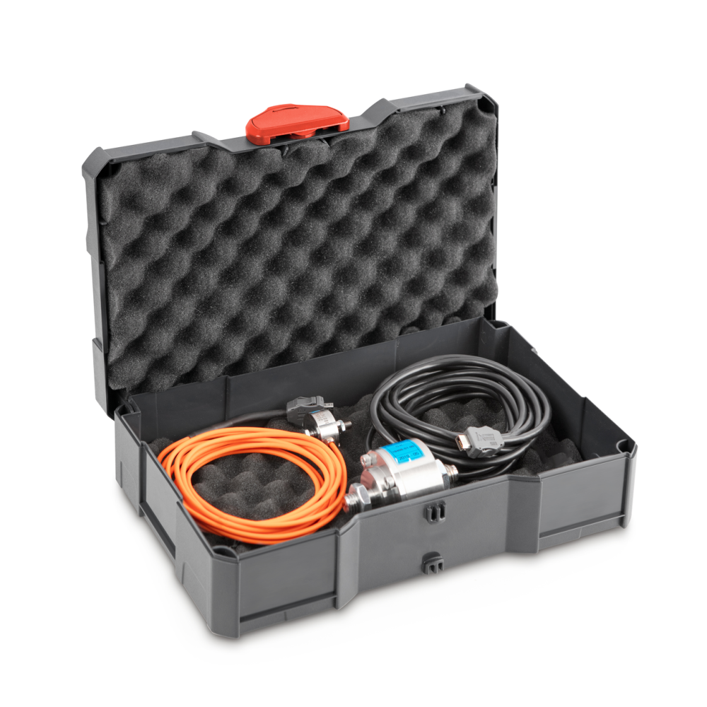 Transport cases for storing and transporting accessories